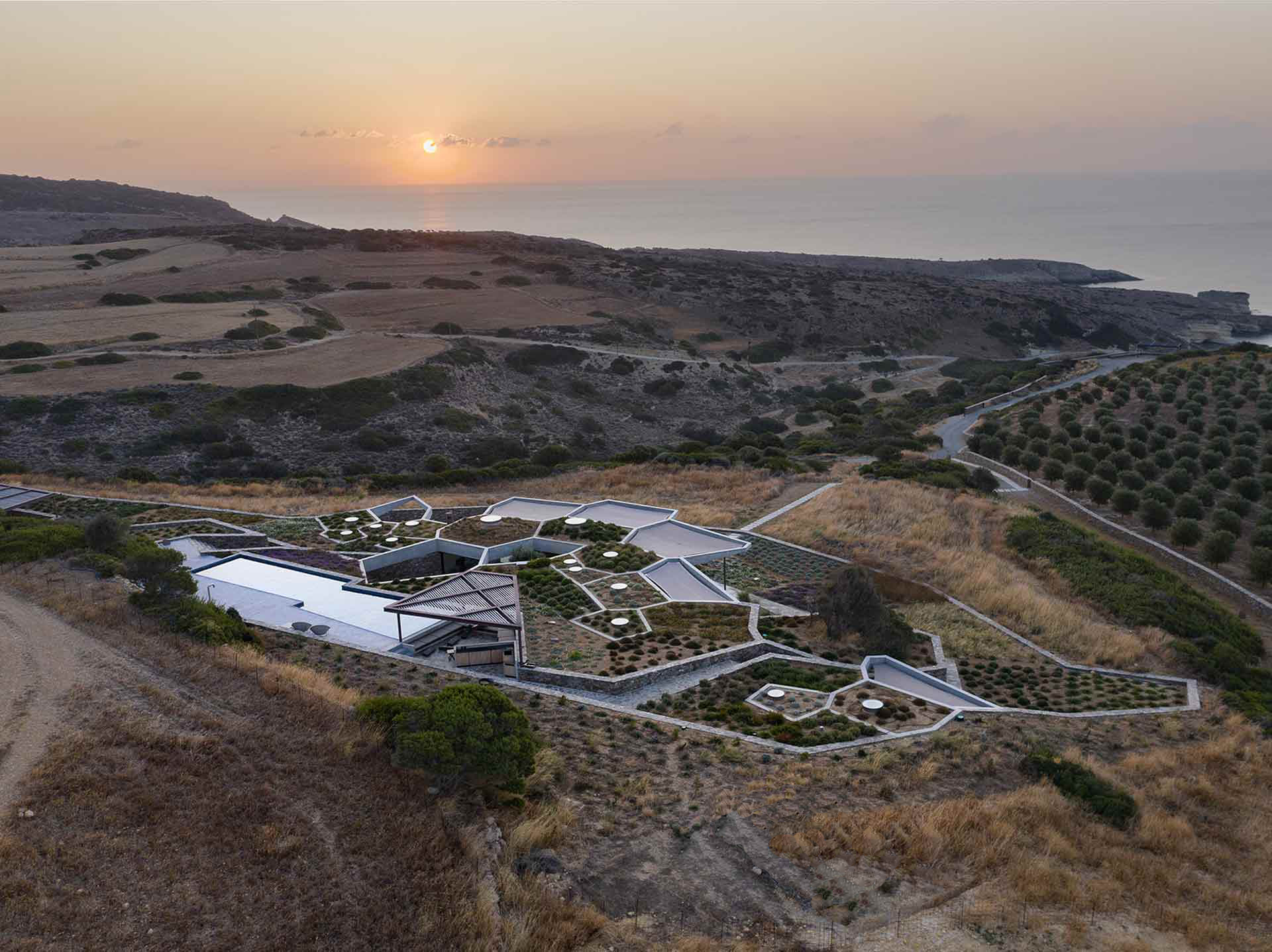 Hourglass – DECA architecture